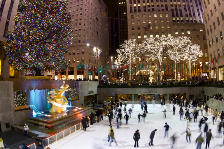 15 Festive Christmas Vacations In The USA - Linda On The Run