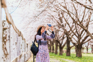 What to Wear in Japan in Spring: Cute Japan Outfit Ideas - Linda On The Run